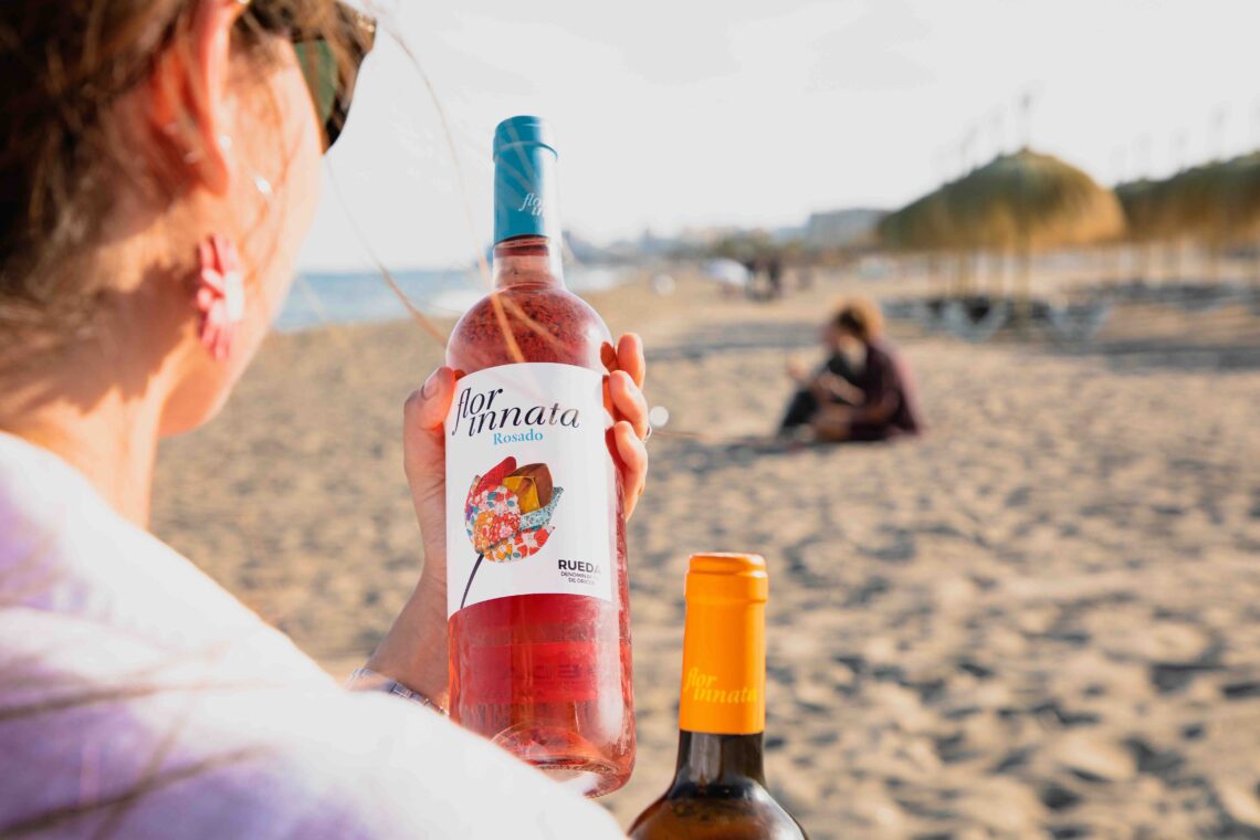 Flor Innata: la gama más desenfadada de Valdecuevas para saborear el verano - Mundo Vino